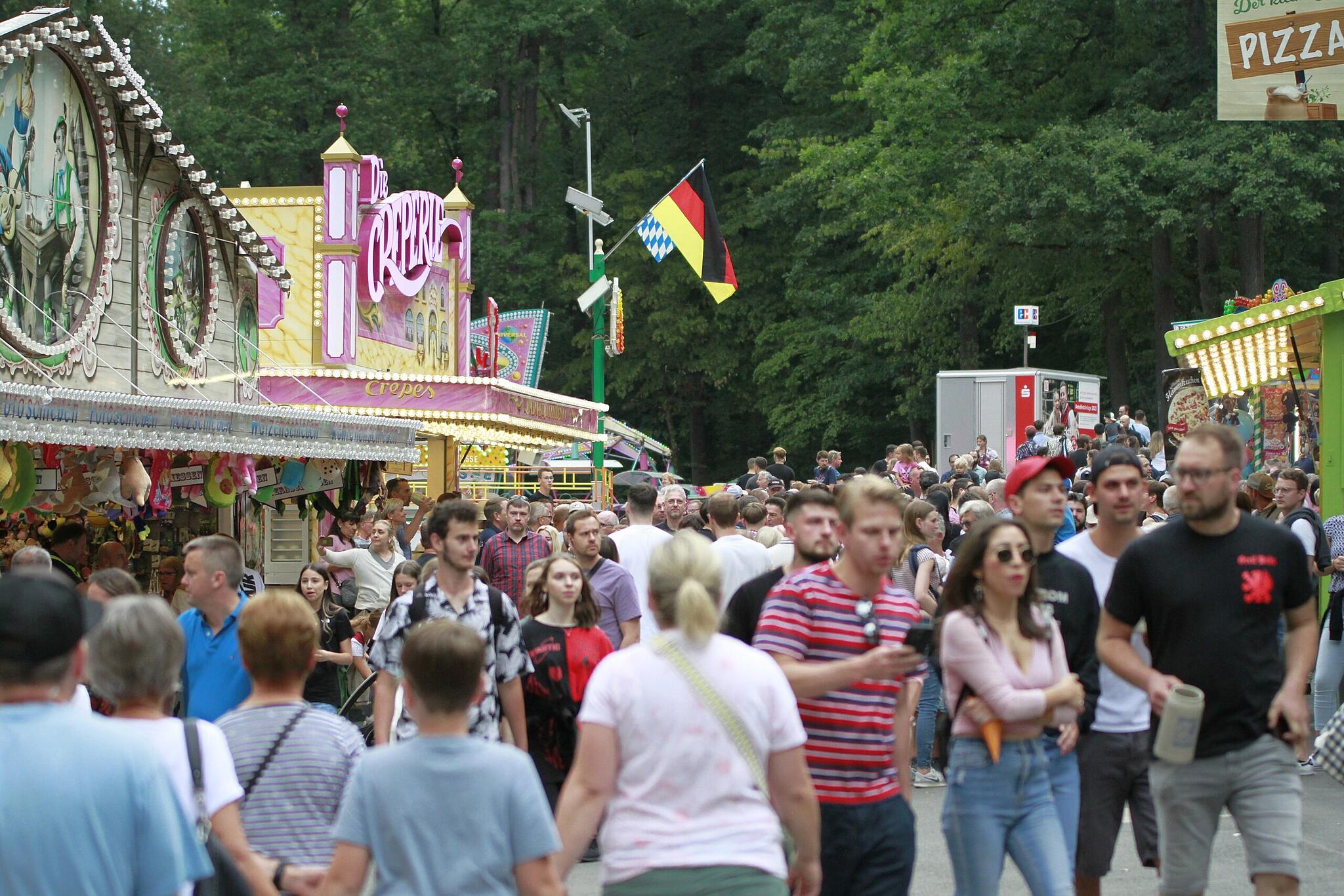 Die schönsten Bilder und Videos vom ersten Annafest-Wochenende