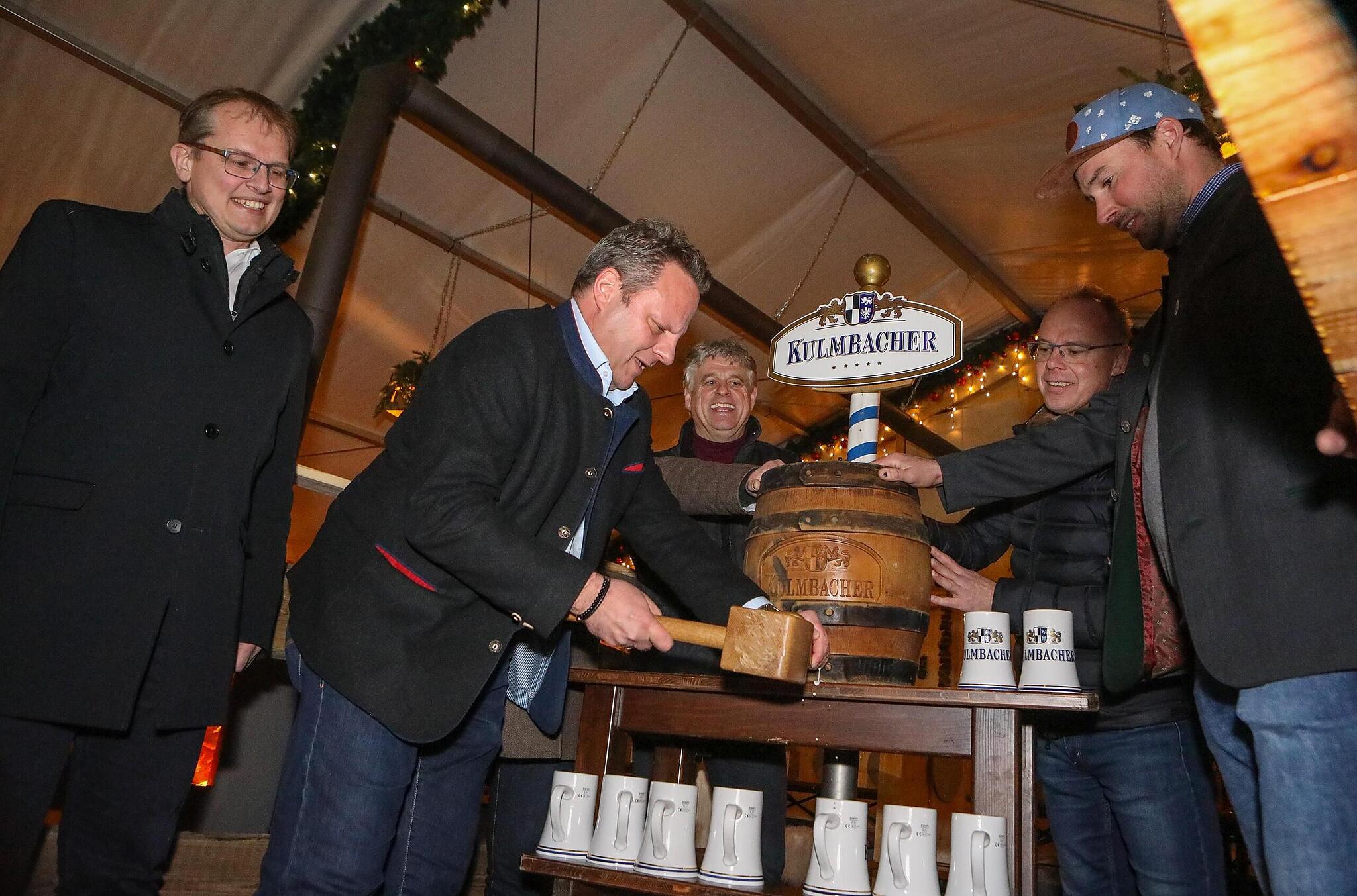 Kulmbacher Promis beim Pre-Opening von Kulma-Alm auf dem Marktplatz ...