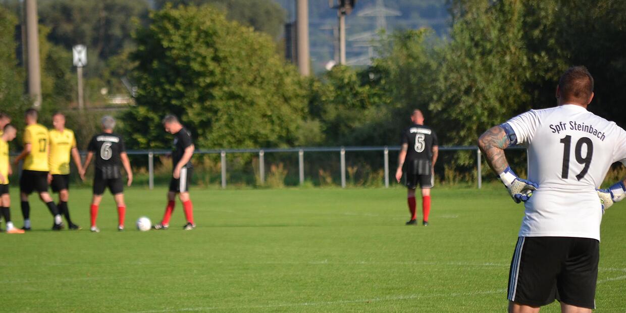 Fußball: TV Königsberg schlägt Stettfeld/Steinbach mit 10:1, Seufert ...