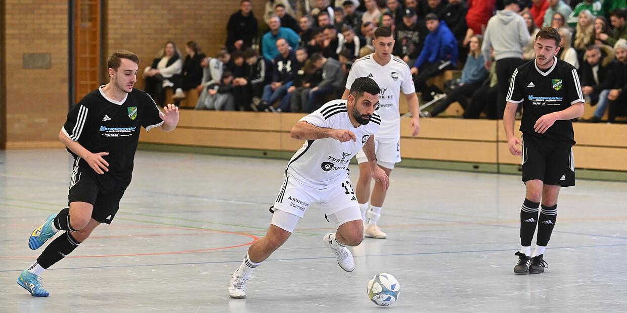 Hallenfußball: FC Coburg verteidigt Titel bei der Stadtmeisterschaft