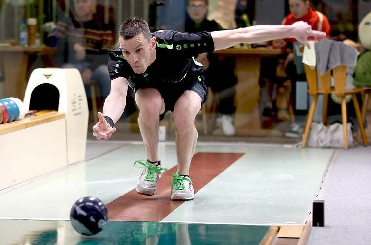 Kegeln, 2. Bundesliga: Gut Holz Zeil gewinnt bei Blau-Weiß Auma