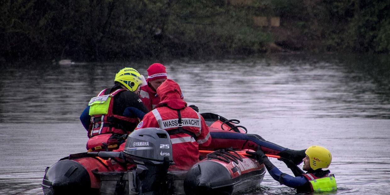 Wasserleiche im Main entpuppt sich als Baum