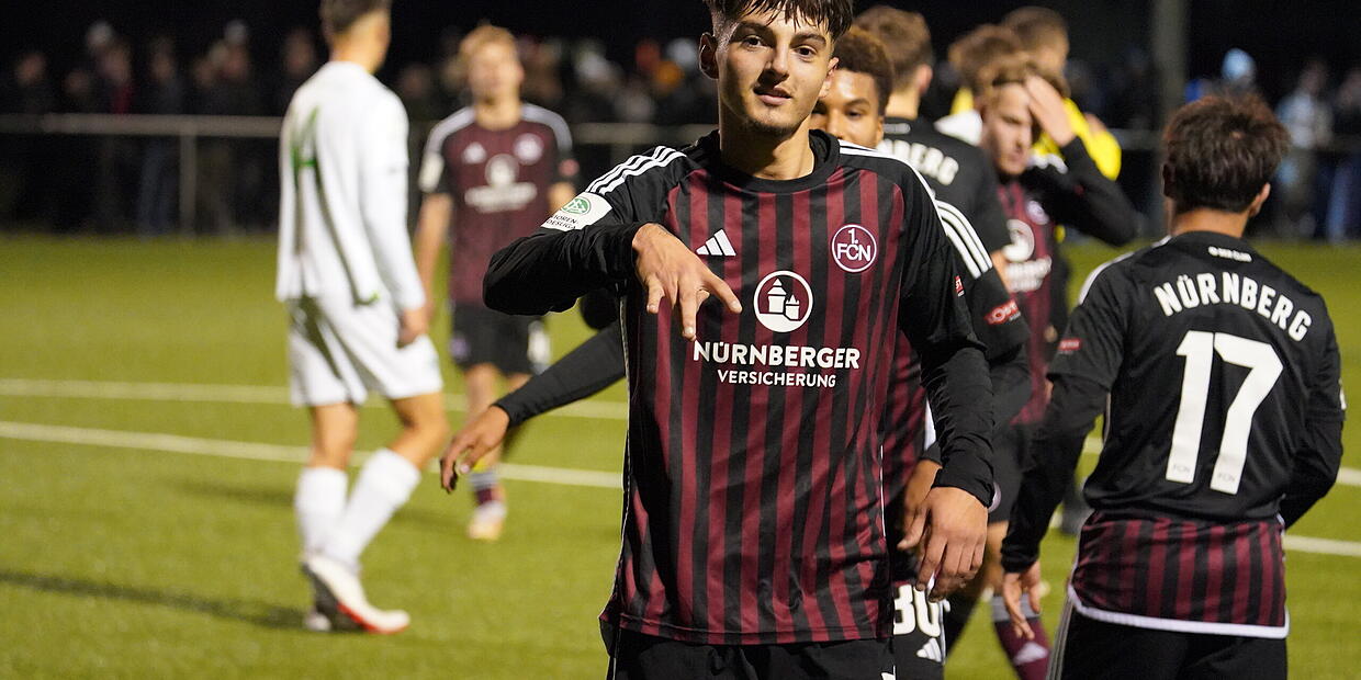 Fußball: Dustin Forkel trainiert bei Profis des FCN mit