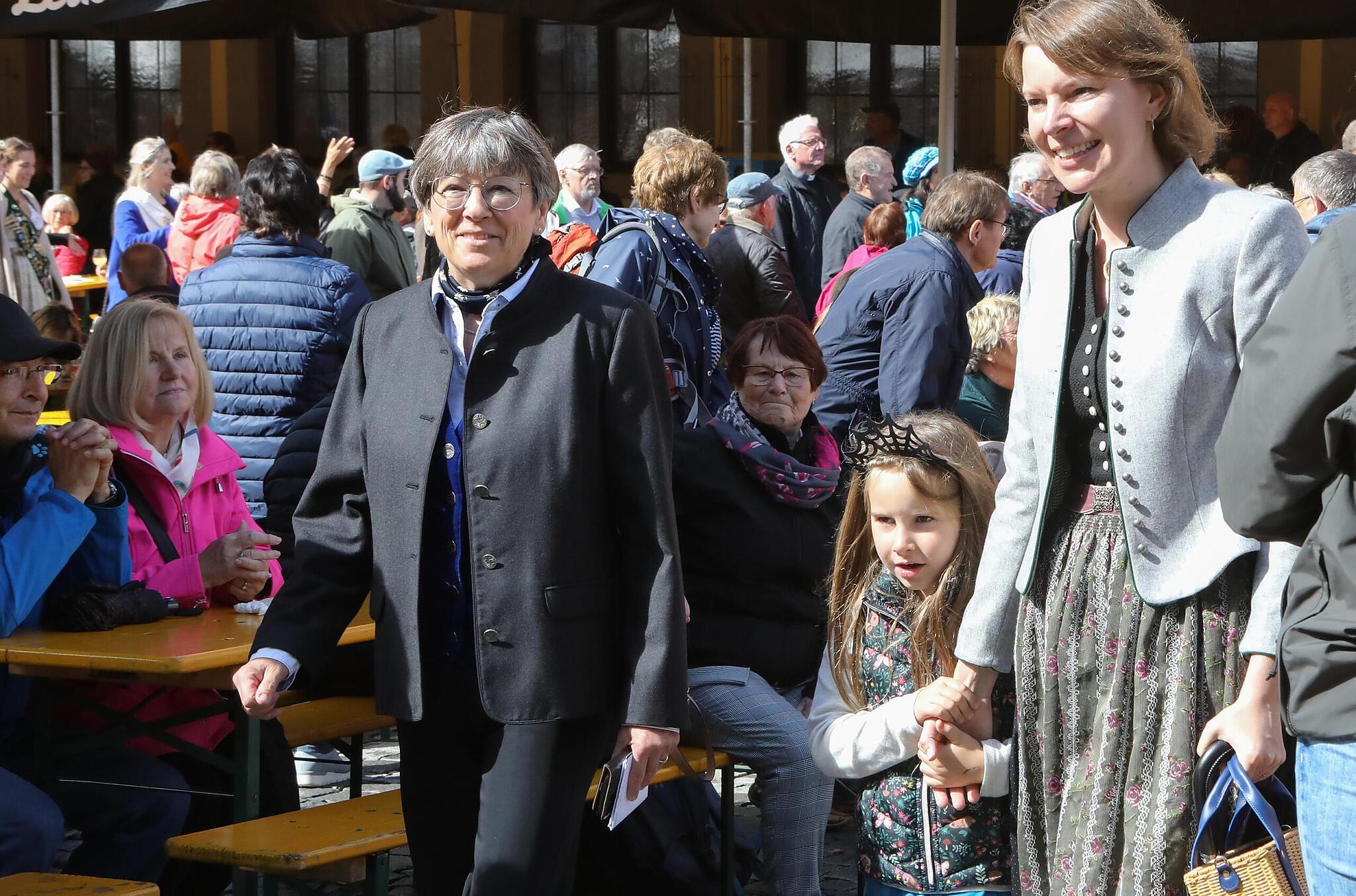 Viel Regen beim Lichtenfelser Korbmarkt