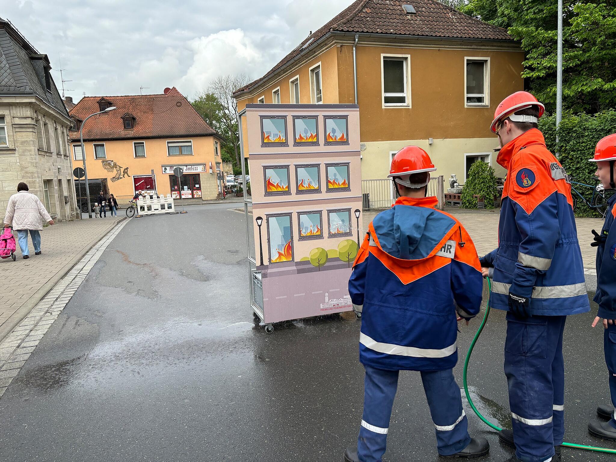 Blaulichtorganisationen veranstalten Tag der Jugend