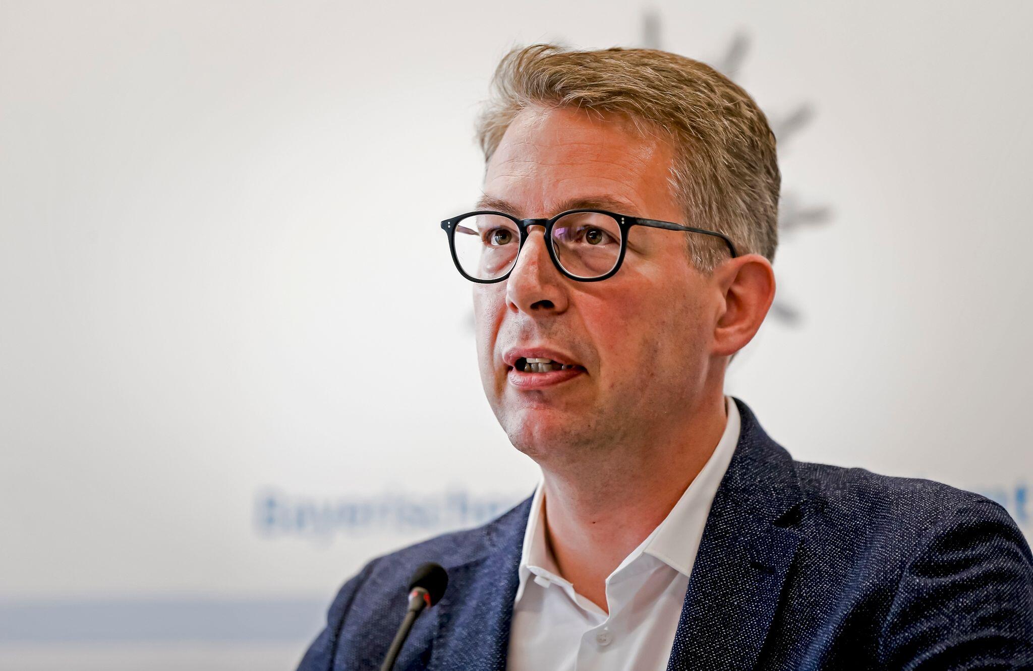 Zentrum für Menschenrechtsforschung startet in Nürnberg