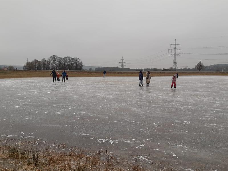 Eisfläche auf den Seewiesen ist neuer Hotspot für Wintersport-Fans
