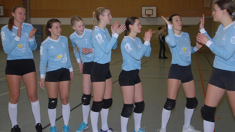 Faustballerinnen des TV Segnitz wollen in die Endrunde um die deutsche ...