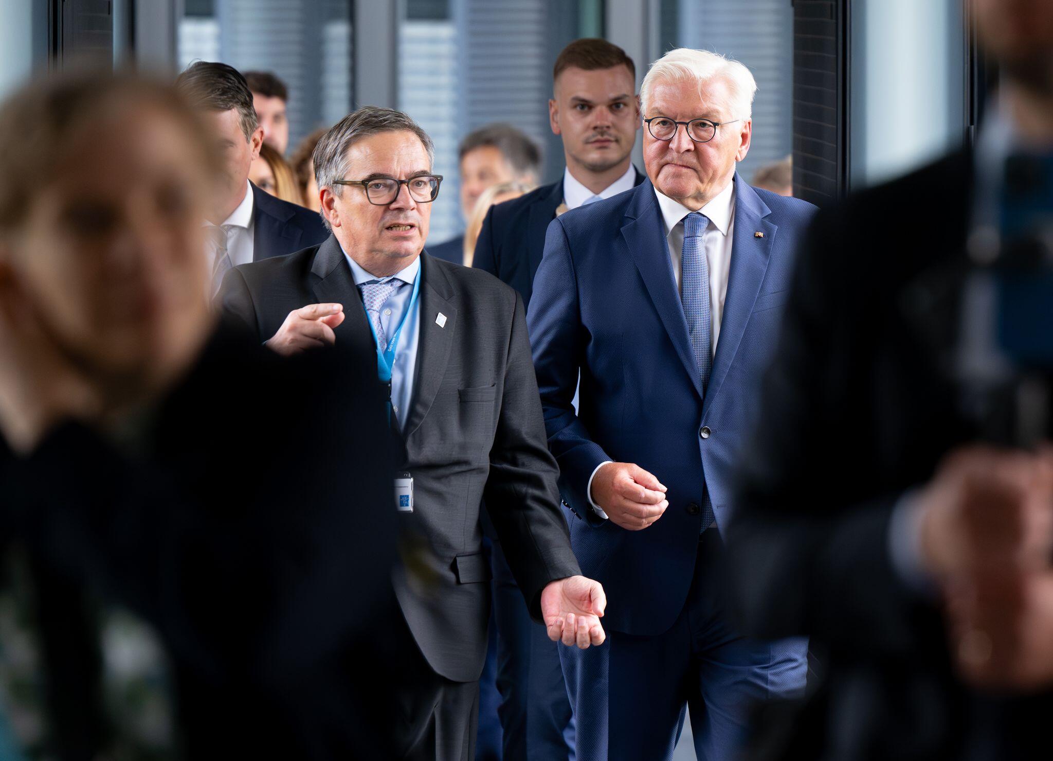 Steinmeier: Gemeinsam international zu Weltraum forschen