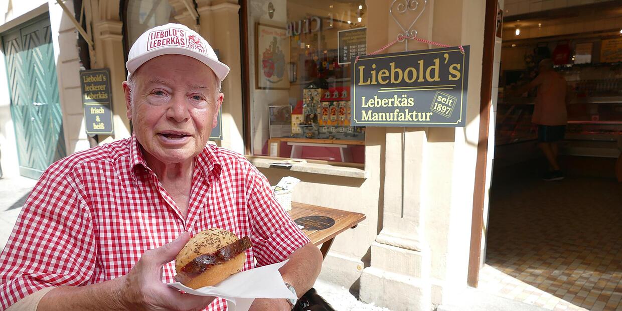 Ikone der Sandkerwa Bamberg: Metzgermeister Max Liebold liefert seit ...