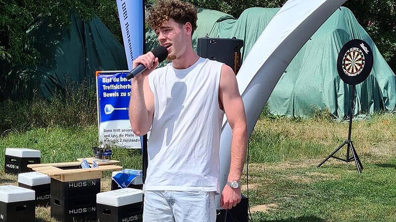 Ebermannstadt: Jan Schäfer hat seinen ersten Auftritt als Rapper