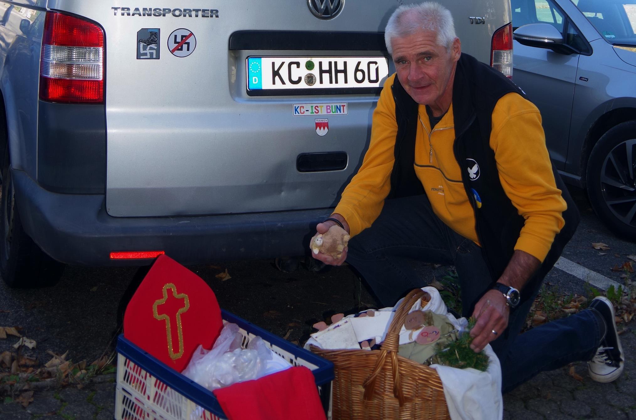 Tom Sauer tut als Nikolaus im Kreis Kronach wieder viel gutes und hat ...