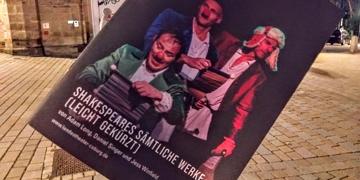 Wie Regie-Gast Robert Notsch „Shakespeares sämtliche Werke“ auf die Bühne in der Coburger ...