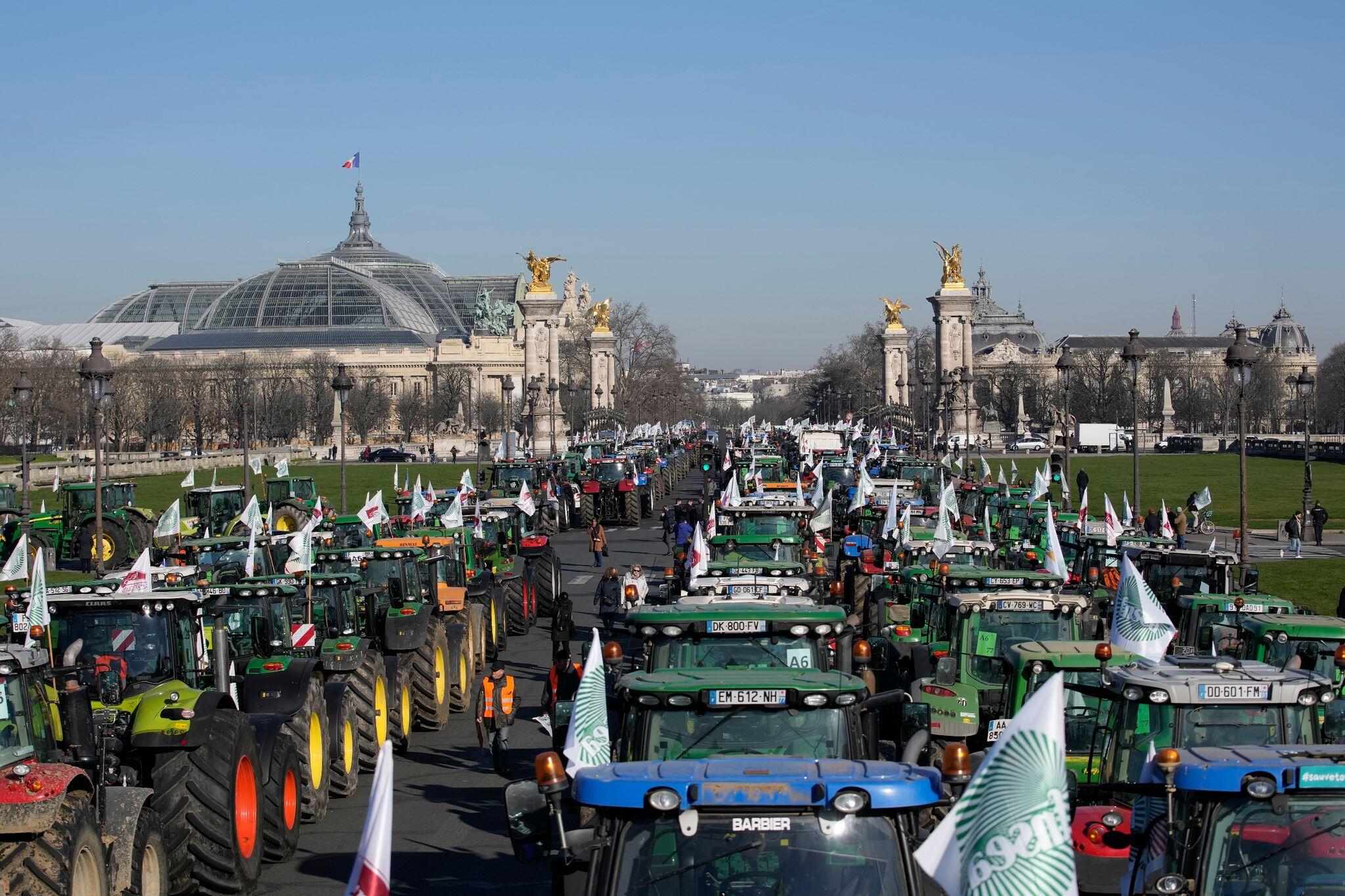 Landwirte demonstrieren in Paris gegen EU-Pestizidverbot