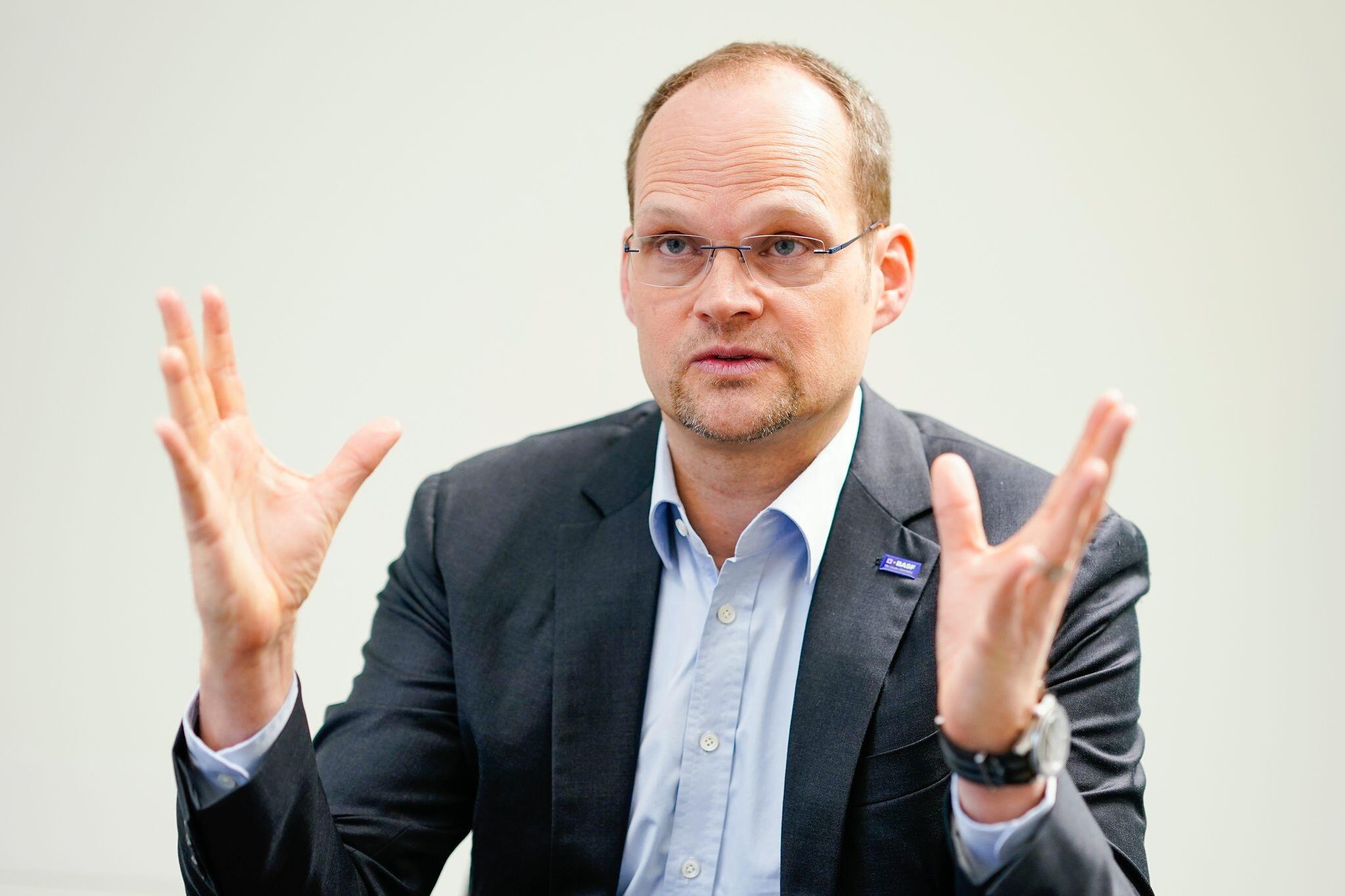 BASF-Finanzvorstand: Kluft zwischen Politik und Wirtschaft