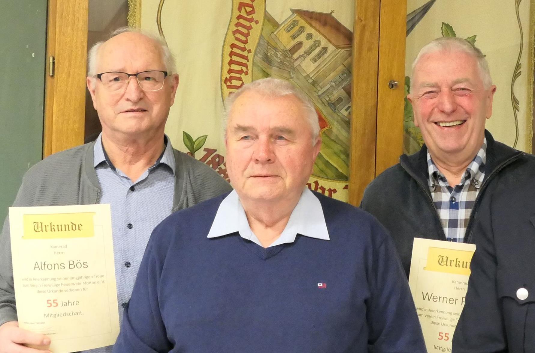 Jahreshauptversammlung Freiwillige Feuerwehr Motten neue Kommandanten ...