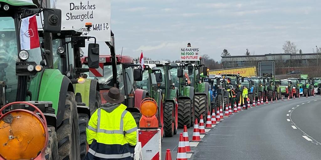 Bauernprotest Erlangen-Höchstadt: Deshalb blockieren Landwirte ...