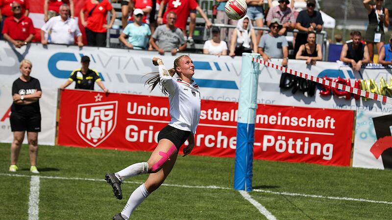 Svenja Schröder vom TV Segnitz in die deutsche Faustball ...
