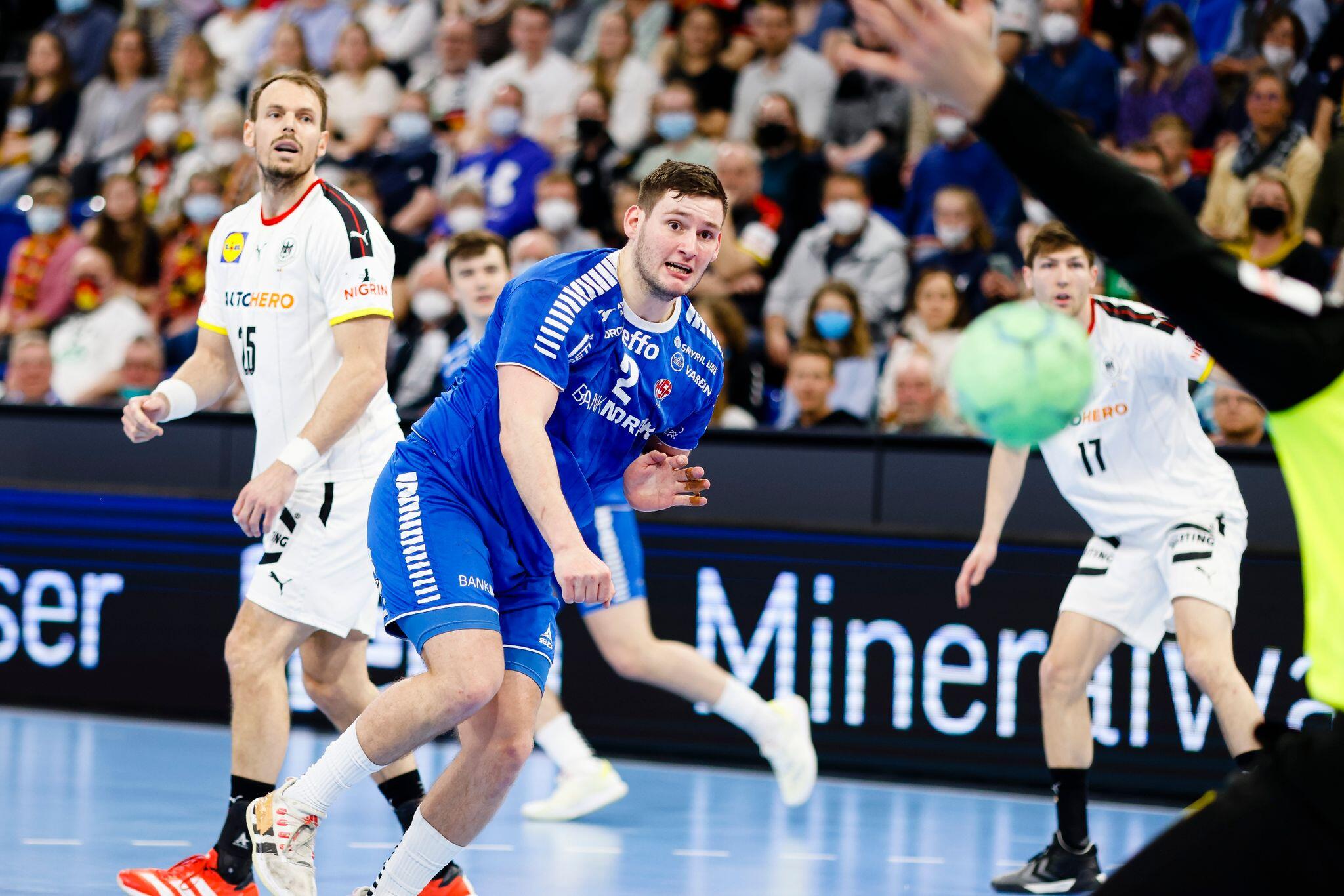 Deutsche Handballer besiegen Färöer- Wolff überragend