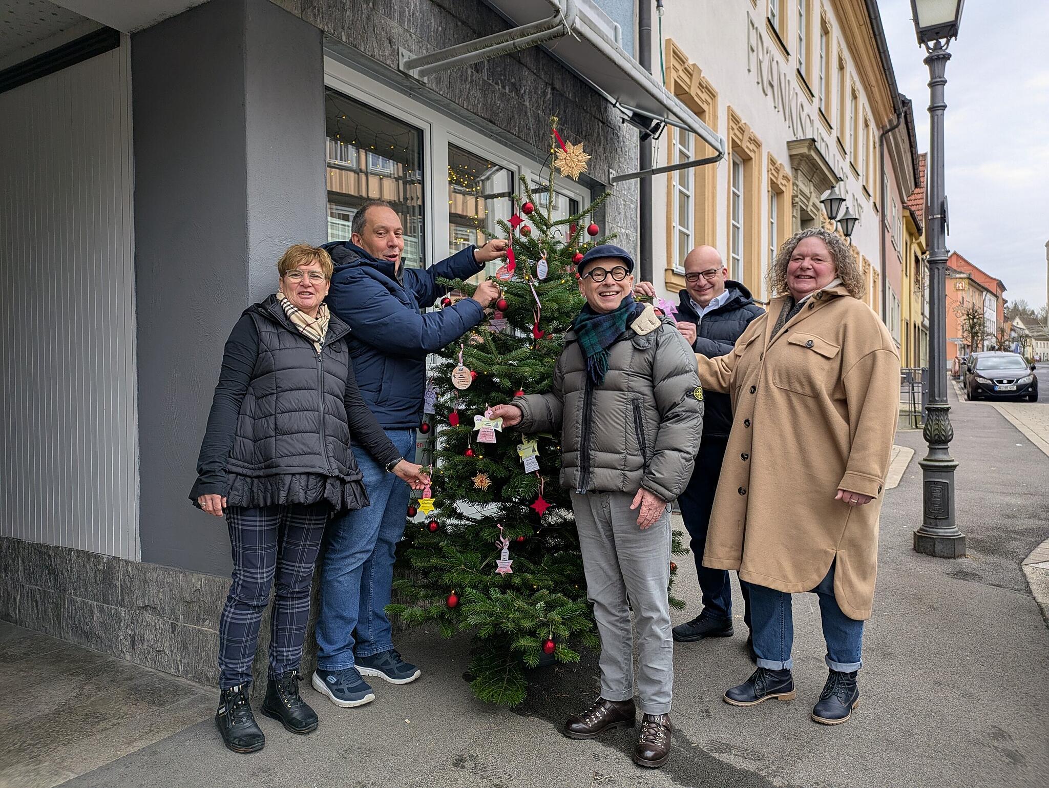 OBA:Wunschbaum für Bewohner des Dominikus Ringweisenwerks