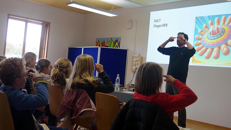 Uni-Feeling in der Kronacher Lucas-Cranach-Grundschule bei der Kinderuni
