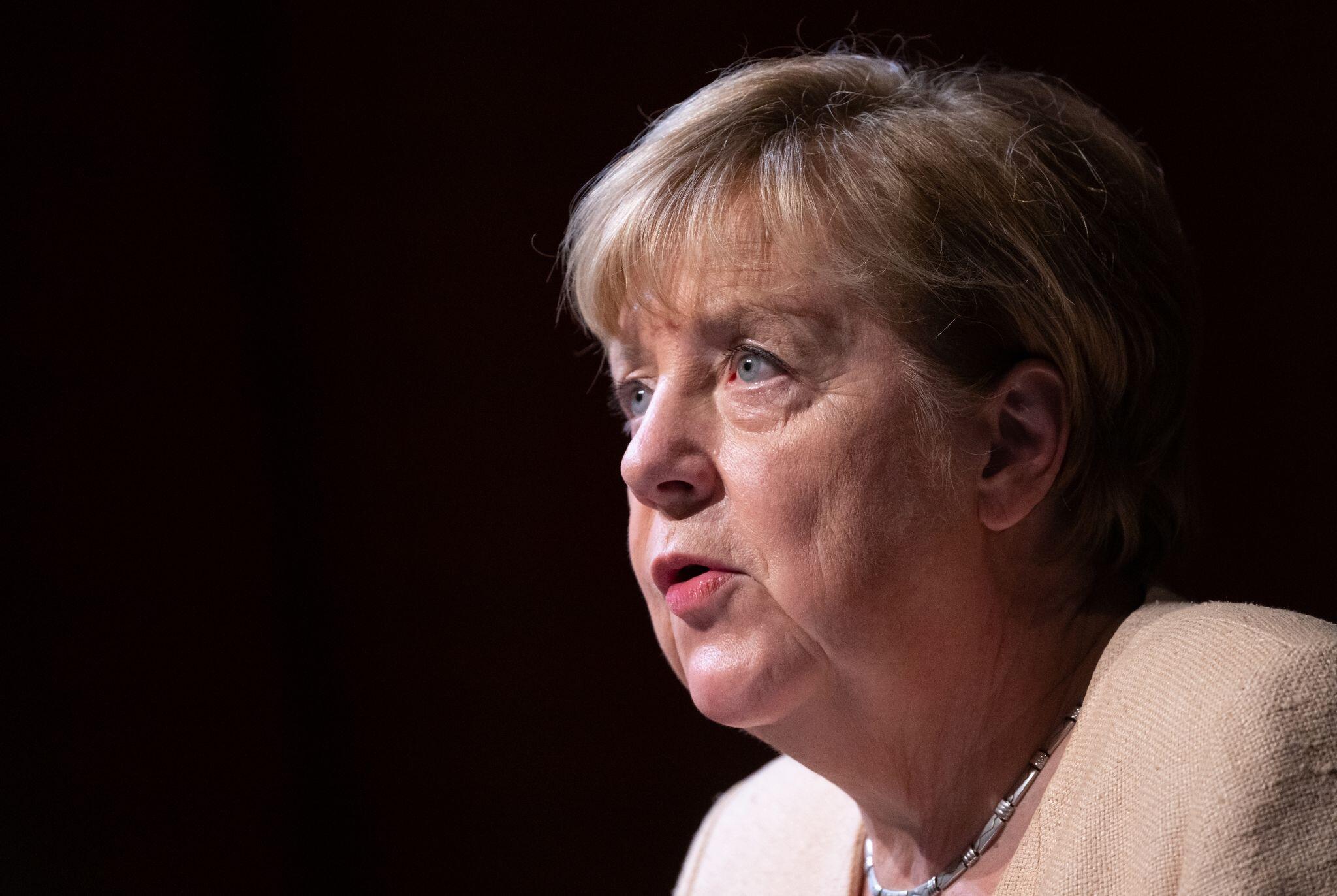 Angela Merkel zu Gast in Krimi-Podcast