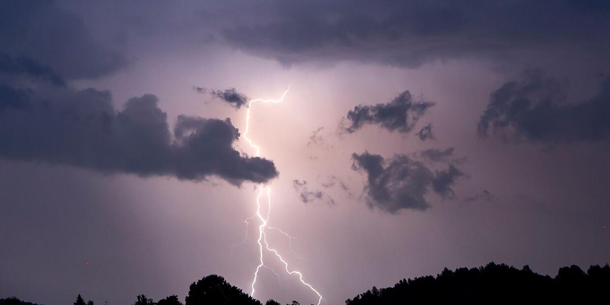 Nach der Hitze schwere Gewitter mit Orkanböen in Bayern
