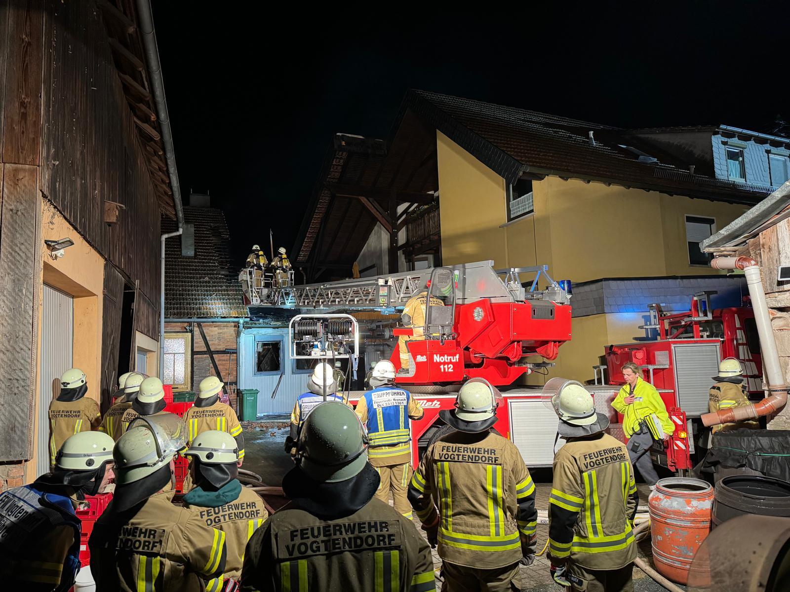 Brand in Höfles: Feuer in Wohn- und Geschäftshaus