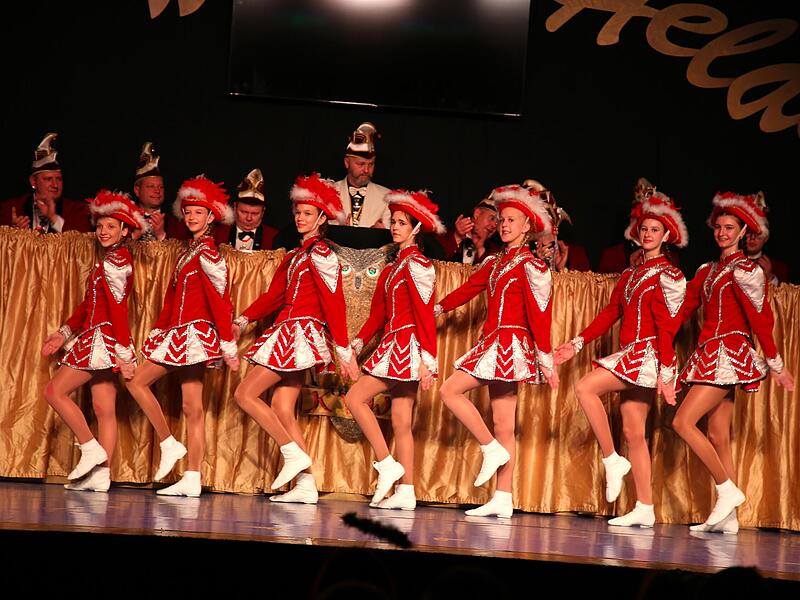 Karnevalsgesellschaft Weidach feiert Fasching mit Garden und Rednern in ...