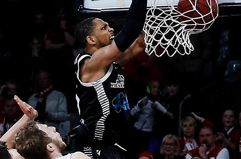 Basketball: Trevis Simpson ist einer von neun Neuzugängen bei Brose ...