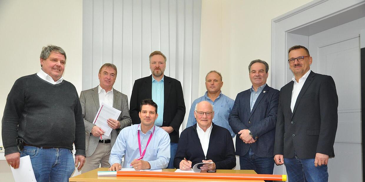 Gigabitversorgung: In Hofheim führt bald Glasfaser zu jedem Privat- und ...