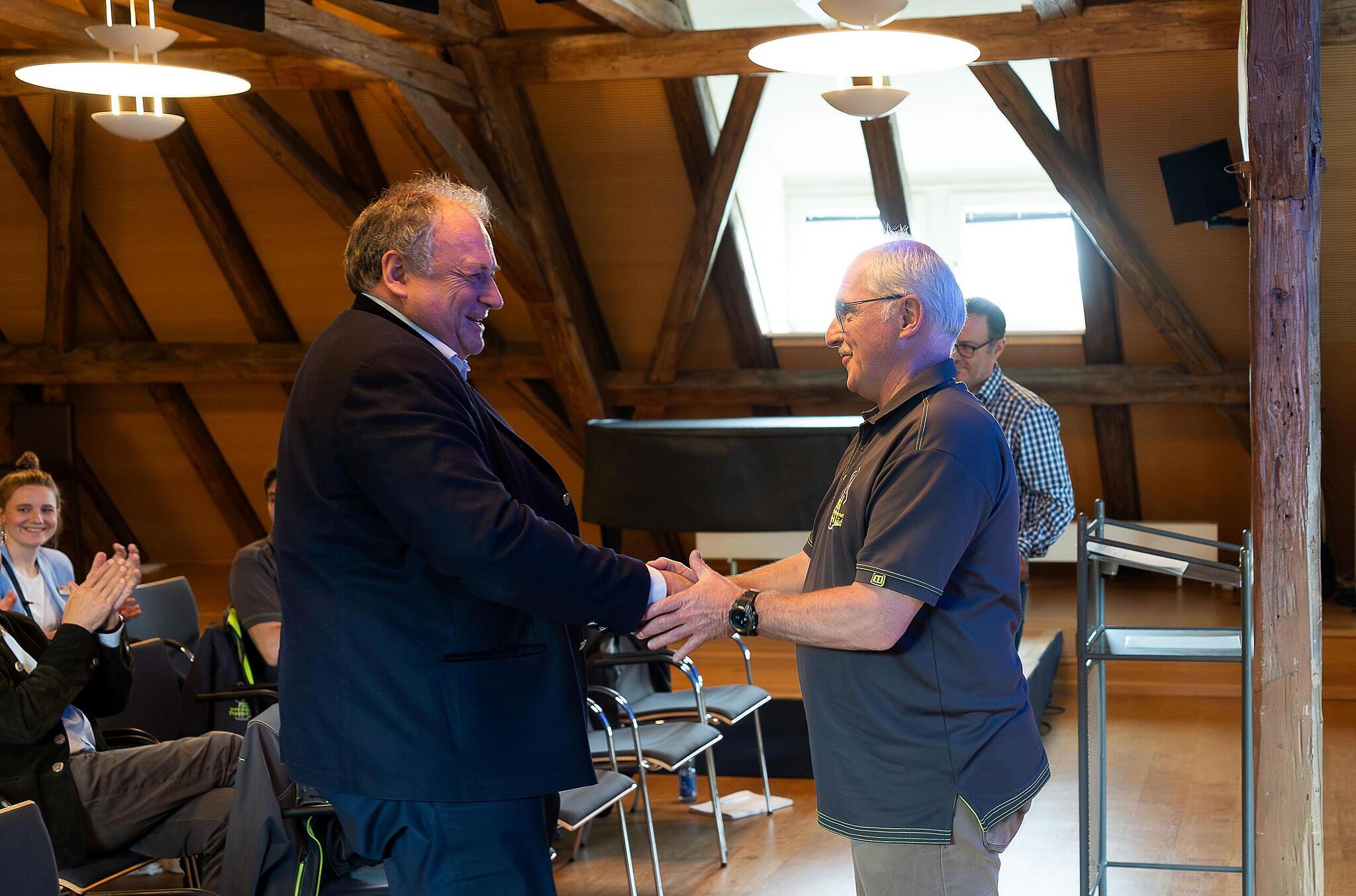 Walter Nussel wird Ehrenvorsitzender der Waldbauern