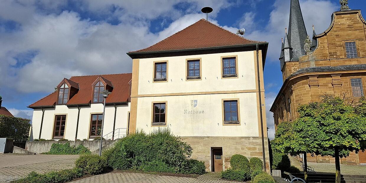 Neue Windkraftanlage und Rathaussanierung in Litzendorf