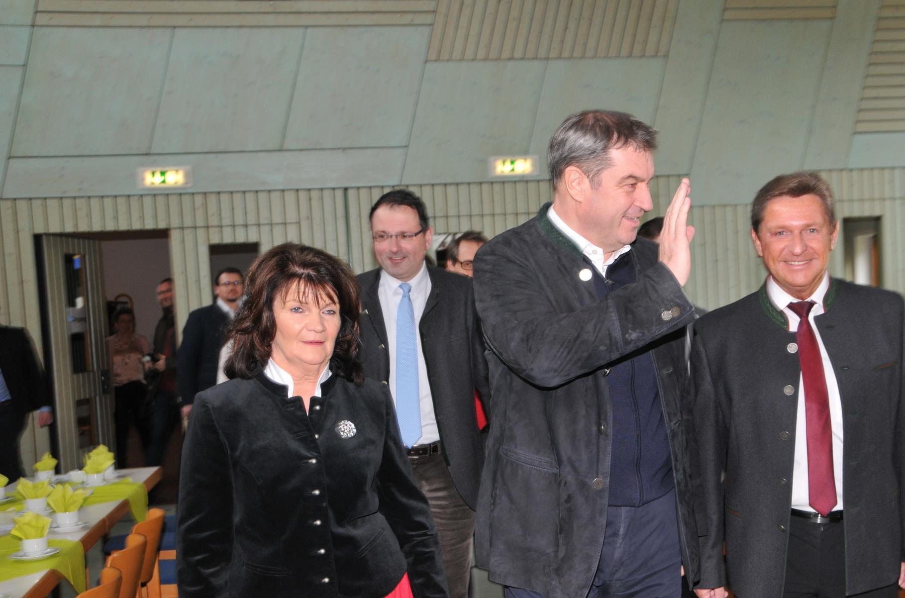 Als der Ministerpräsident kam, waren die Frauen baff