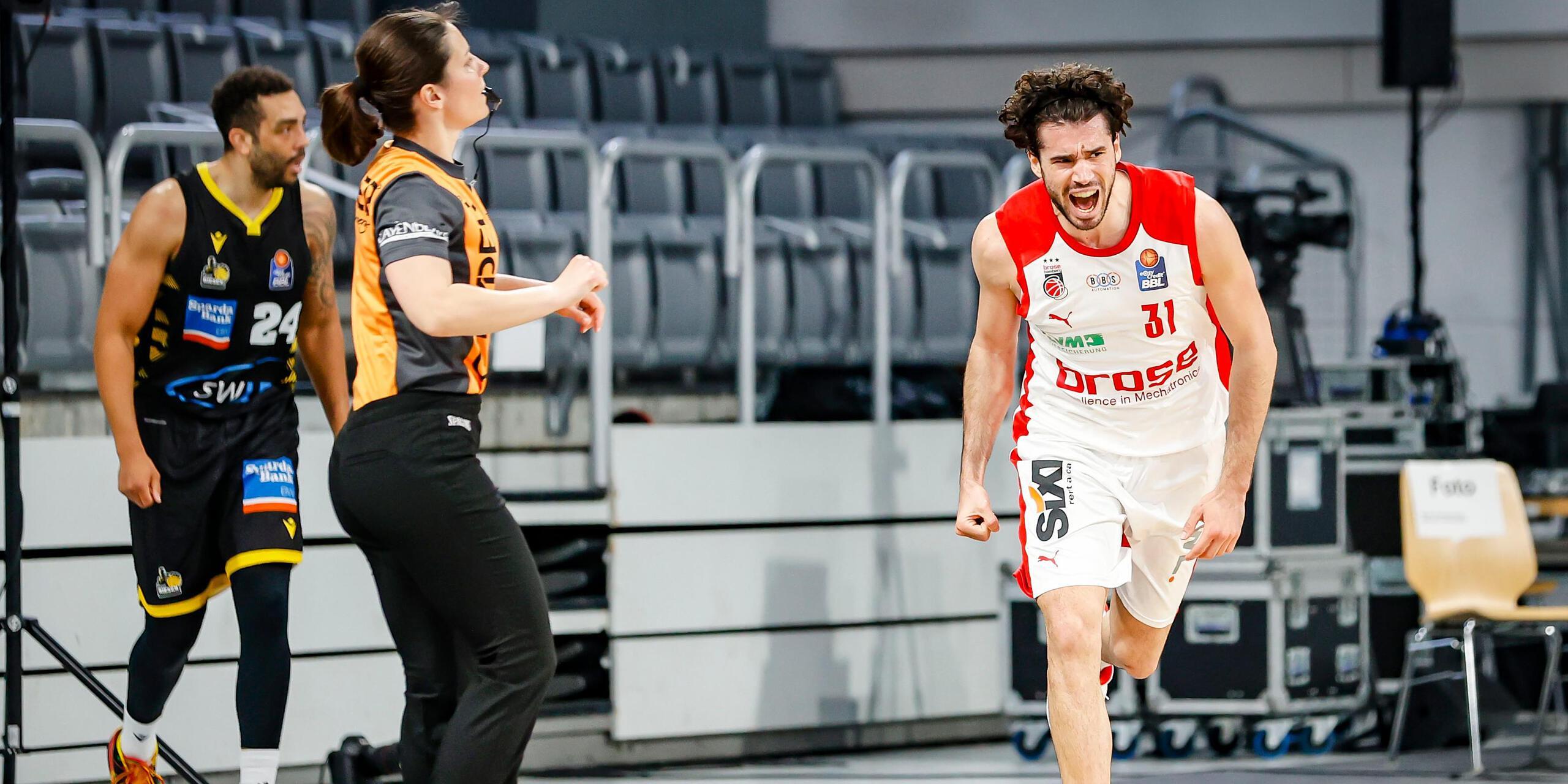Brose Bamberg bleibt in der Basketball-Bundesliga fest auf Play-off-Kurs.