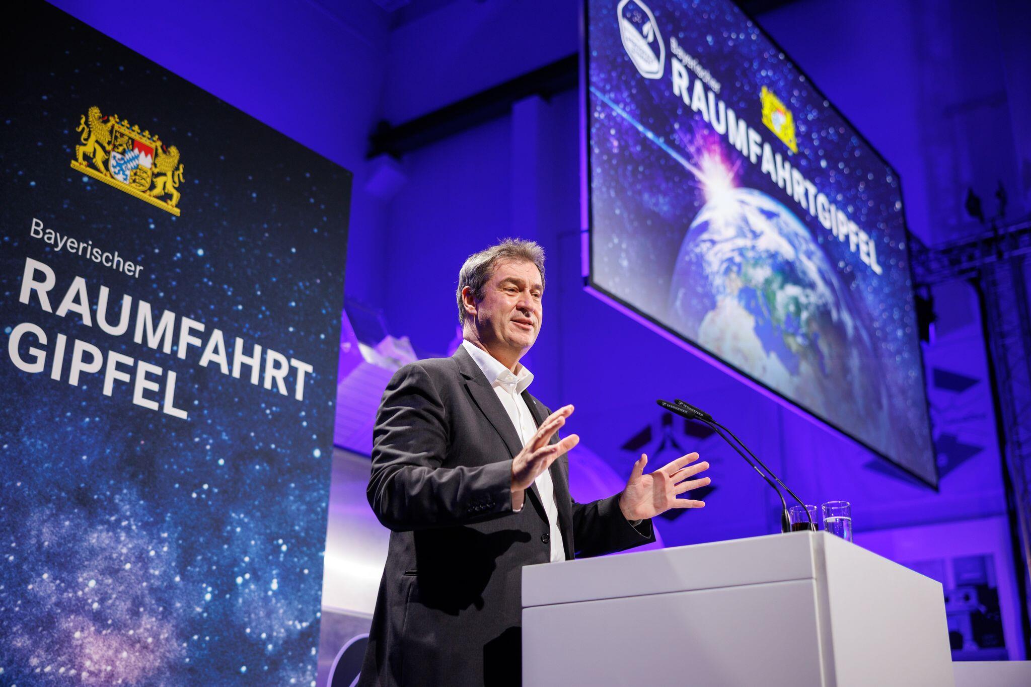 Söder hofft auf Kontrollzentrum für Mond-Missionen in Bayern