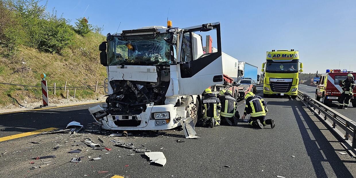 Unfall A3 bei Erlangen: Autobahn Richtung Würzburg gesperrt