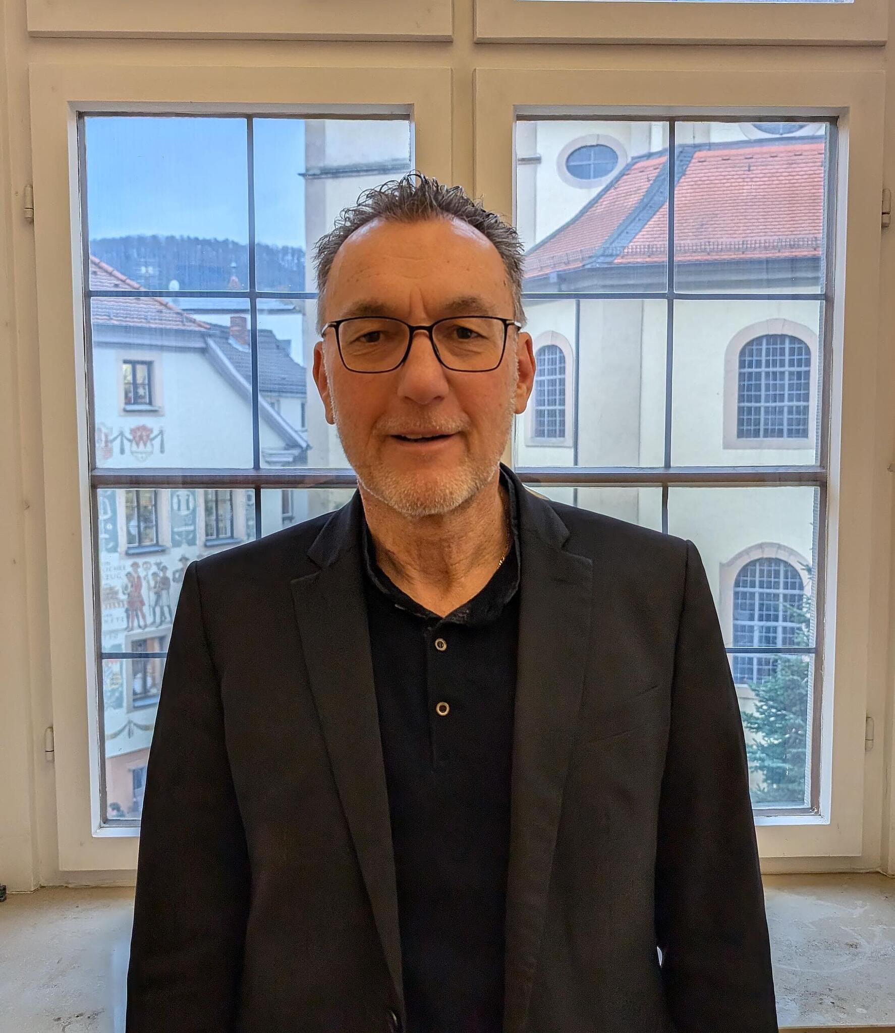 Aura 2026: Thomas Hack tritt als Bürgermeister ab