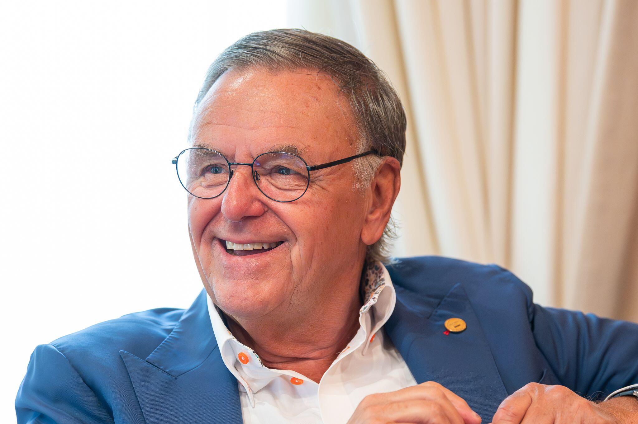 Europa-Park-Gründer testet auch mit 75 neue Achterbahnen