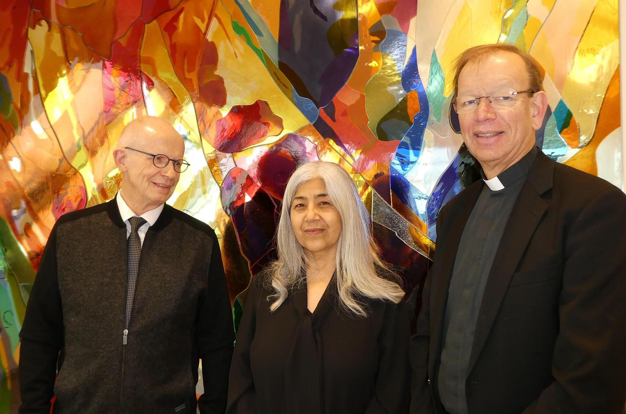 Sensible Kunst wie eine Umarmung. Die afghanisch-deutsche Künstlerin ...