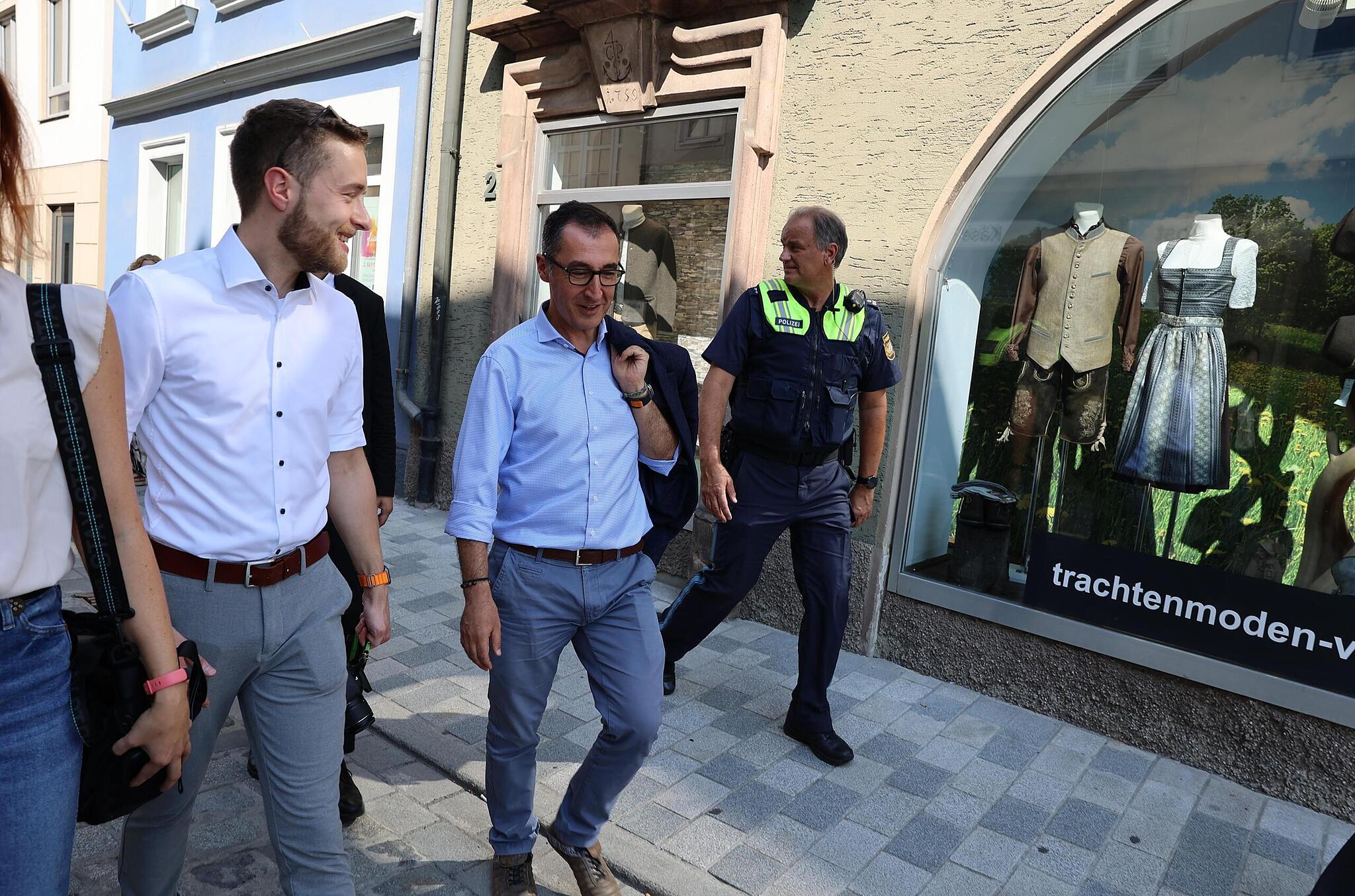 Bundeslandwirtschaftsminister Cem Özdemir informiert sich in Kulmbach ...