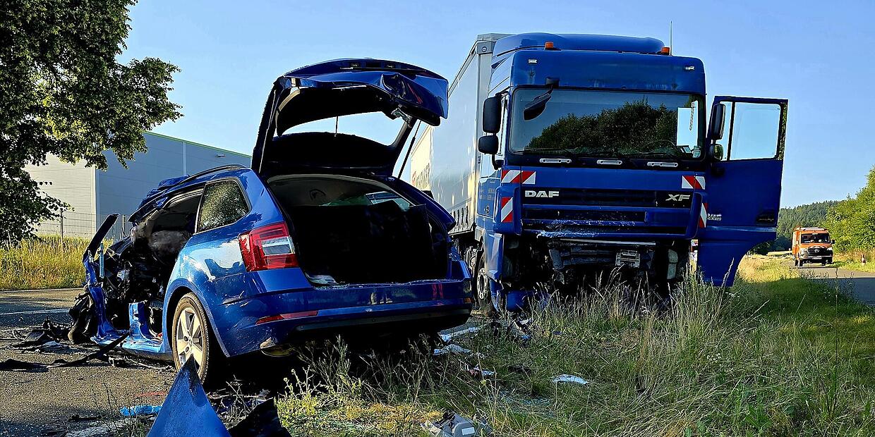 Schwerer Unfall auf B 303 bei Himmelkron