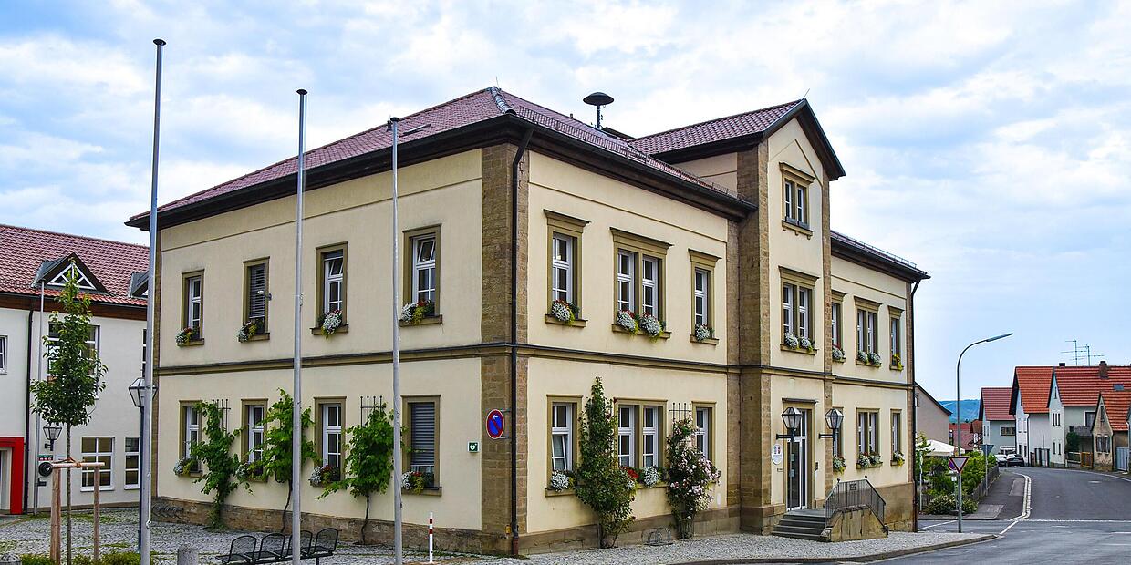 Gebietsreform 1974 wird Knetzgau Sitz der Gesamtgemeinde mit Wohnfurt ...