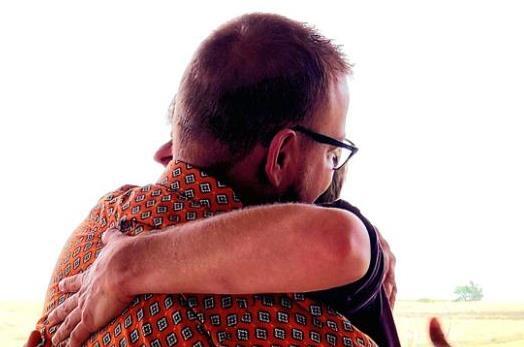 Knochenmarkspender aus Erlangen wird Trauzeuge von Patienten in den USA