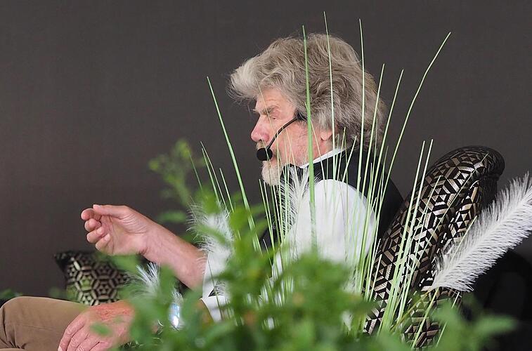 Bergsteiger Reinhold Messner kam zur Outdoor-Messe nach Bad Kissingen