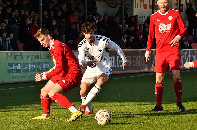 Fußball: FC Coburg gewinnt Landesliga-Derby beim FC Lichtenfels