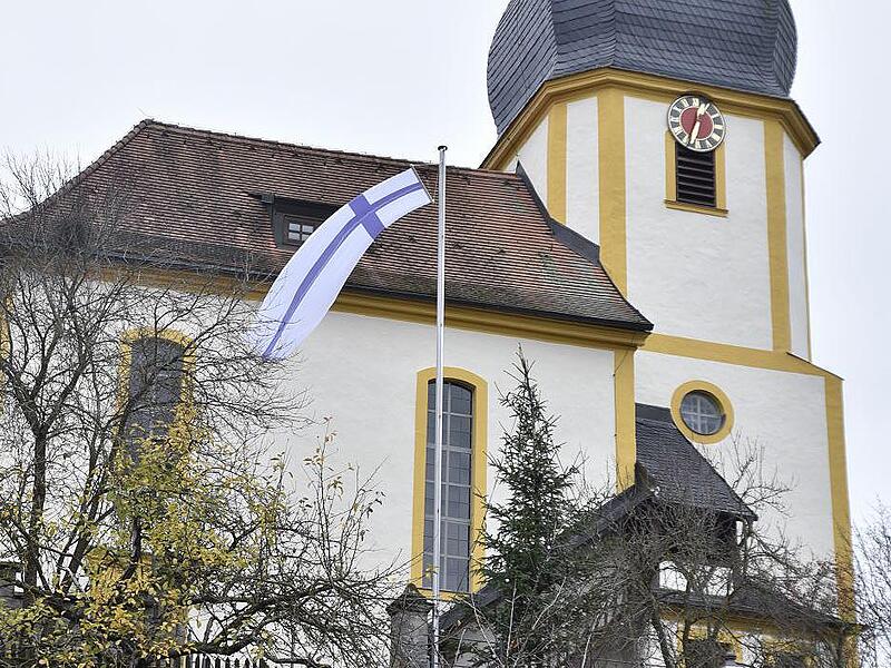 Wiedereinweihung der Kirche in Dörflis nach der Renovierung mit ungewöhnlicher Predigt von ...