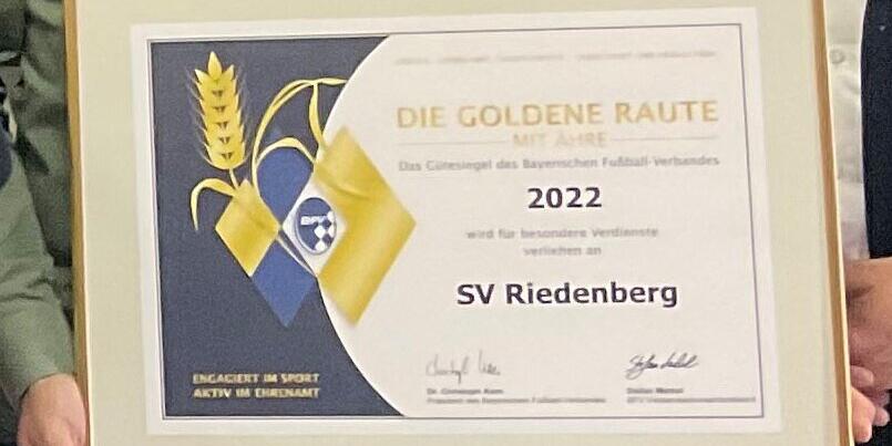 Der SV Riedenberg hat die Goldene Raute im Jubiläumsjahr erhalten.
