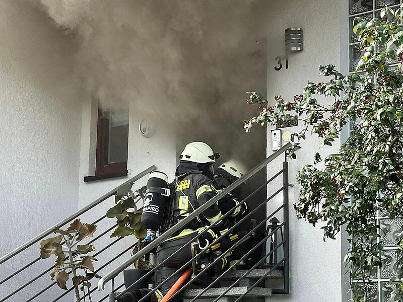 Bei Feuer im Keller eines Wohnhauses in Gremsdorf entsteht ein hoher Schaden
