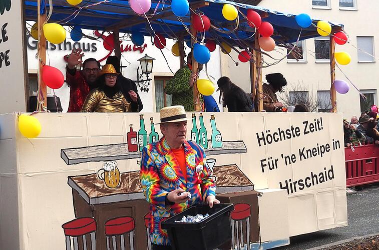 Fasching in Hirschaid: rund 40 Gruppen und jede Menge Fantasie